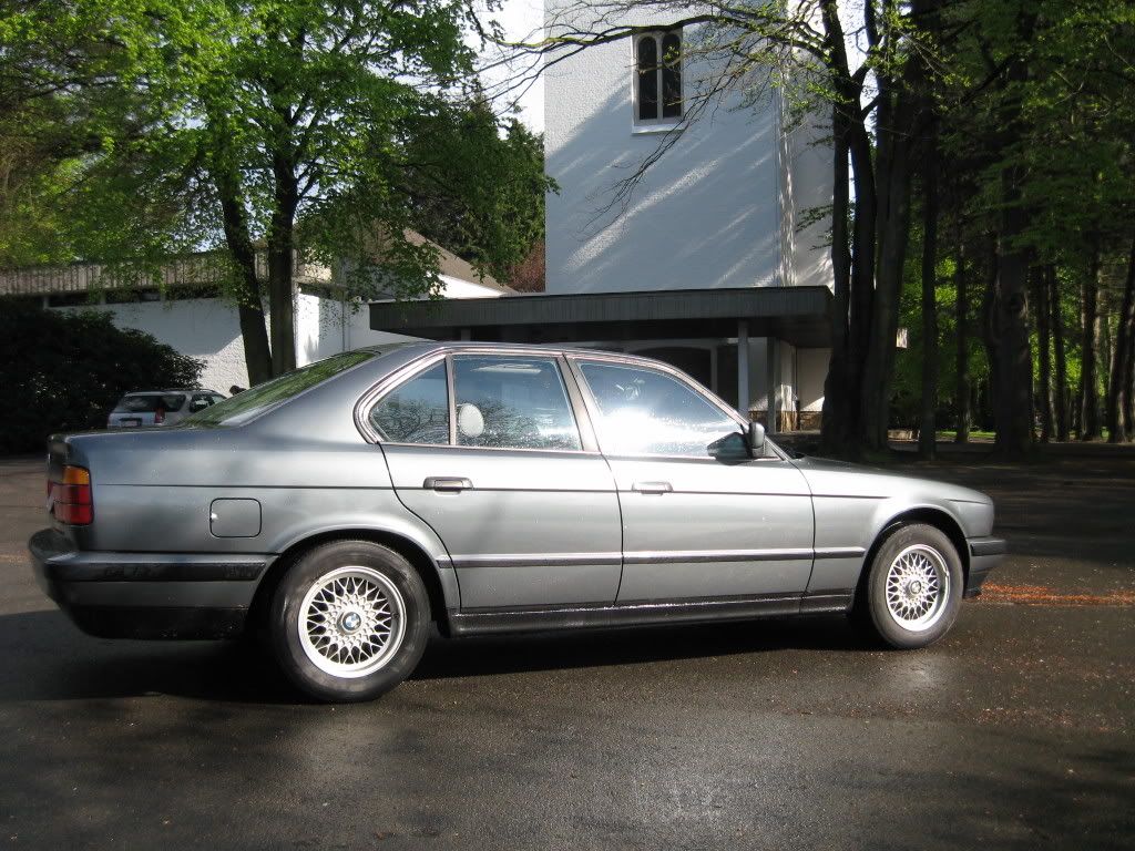My E34 525i trackday racer. | BMW M5 Forum and M6 Forums